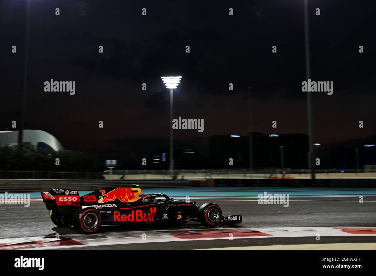 Alexander Albon (THA) Red Bull Racing RB16. 12.12.2020. Formel-1-Weltmeisterschaft, Rd 17 ...