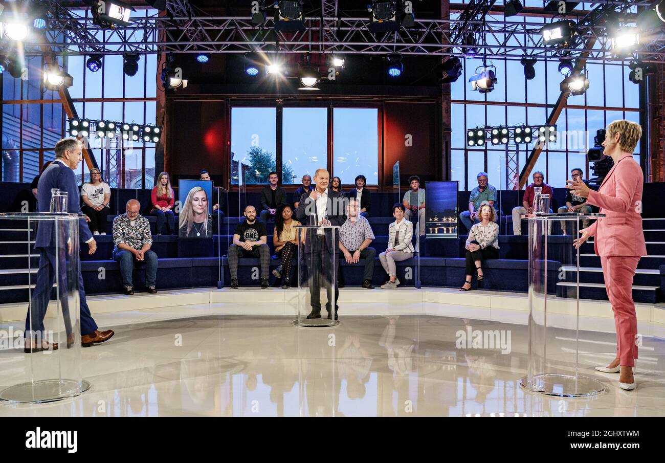 07. September 2021, Schleswig-Holstein, Lübeck: Olaf Scholz (SPD, M ...