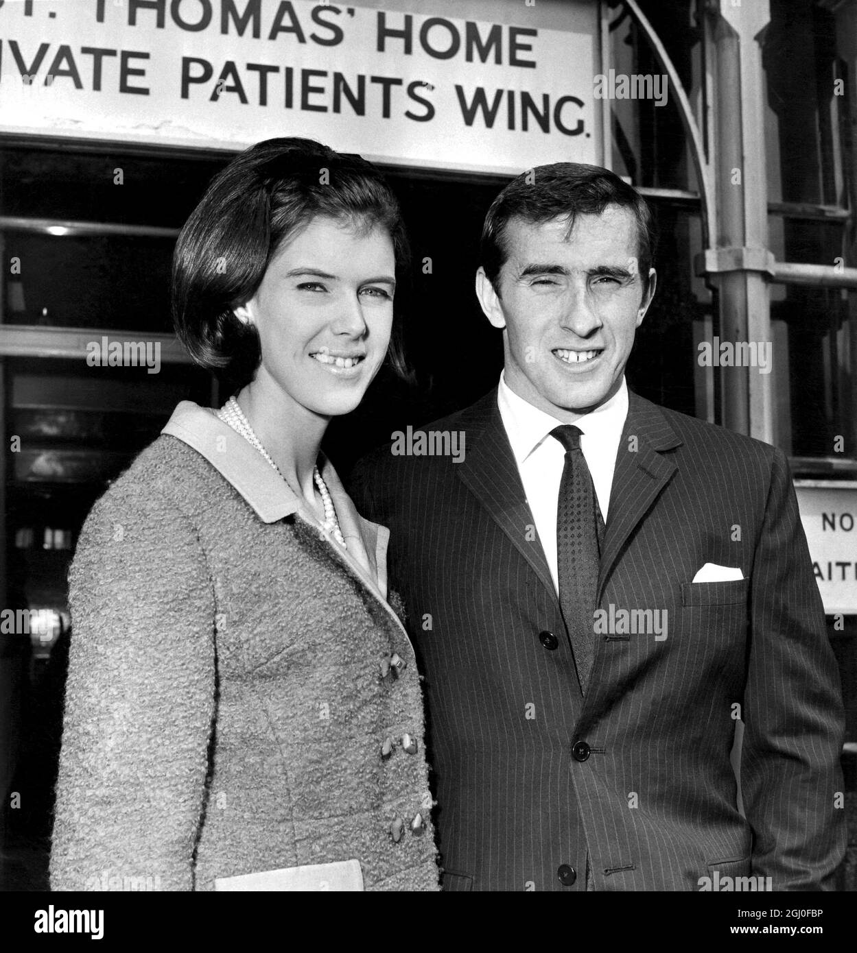Rennfahrer Jackie Stewart, der beim Grand Prix von Belgien verletzt ...