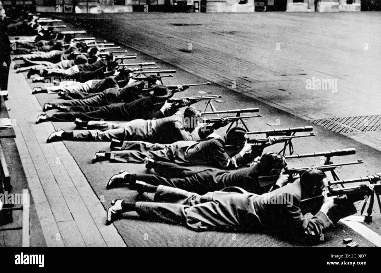 Teil eine große waffen -Fotos und -Bildmaterial in hoher Auflösung – Alamy