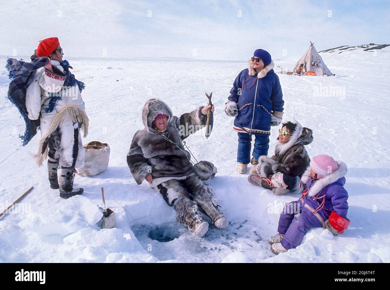 Inuit children -Fotos und -Bildmaterial in hoher Auflösung – Alamy