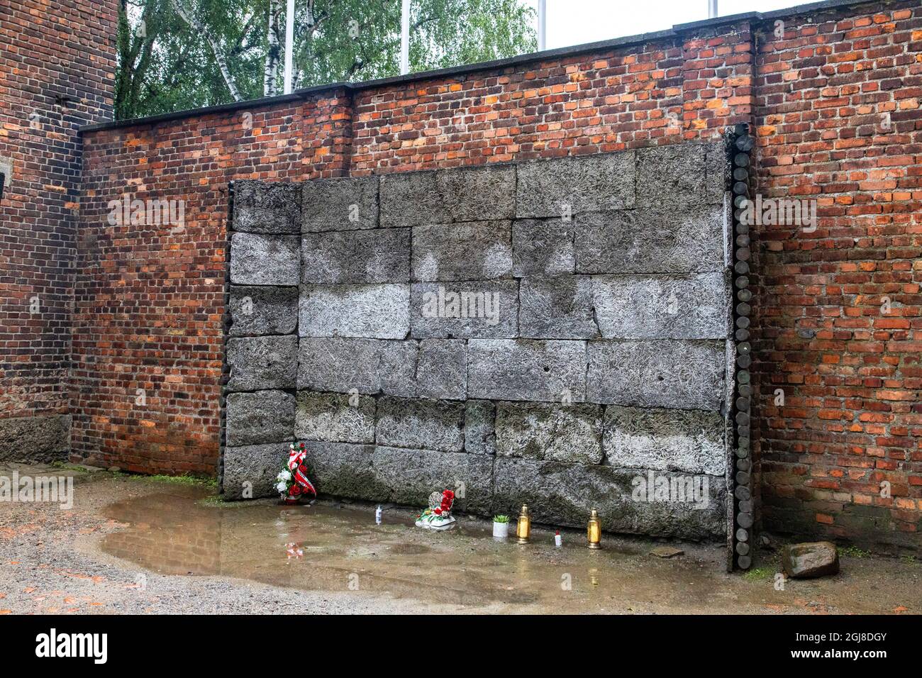 Death wall in auschwitz concentration -Fotos und -Bildmaterial in hoher ...