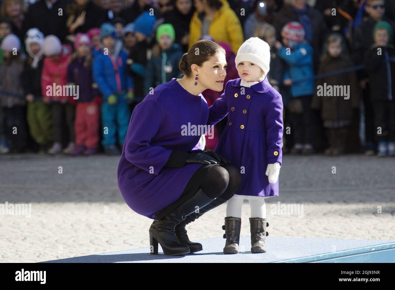 STOCKHOLM 20150115 Prinzessin Estelle und Kronprinz Victoria werden am ...