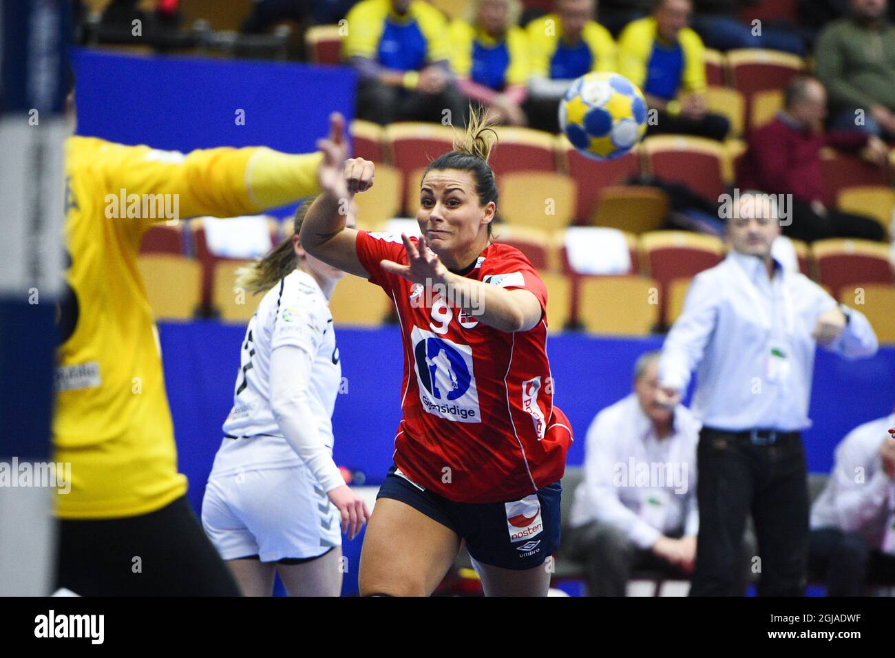 Norwegens Nora Moerk in Aktion beim Hauptspiel der Handball ...