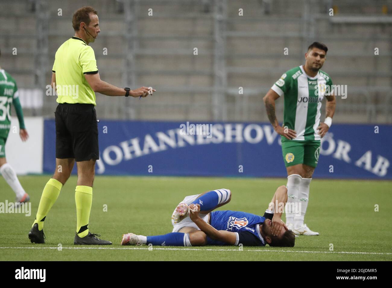 Schiedsrichter schiedsrichter sascha stegemann -Fotos und -Bildmaterial in hoher Auflösung – Alamy
