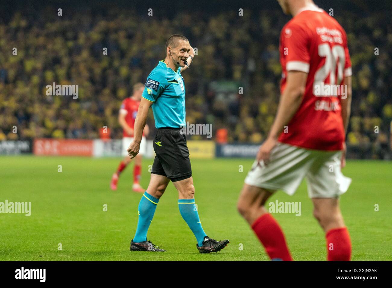 Schiedsrichter mads kristoffer kristoffersen -Fotos und -Bildmaterial ...