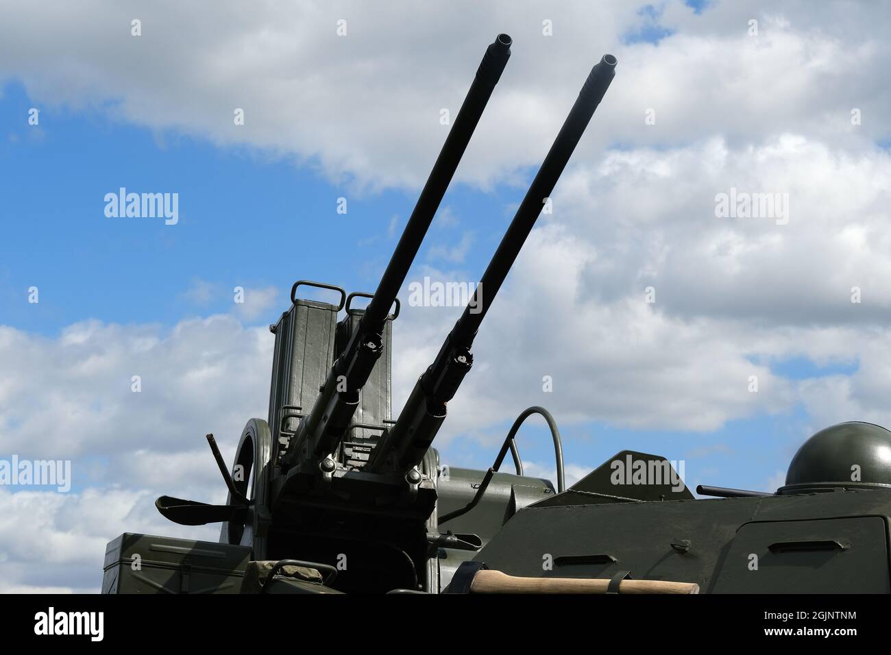 35mm-Flak-Pistole Diese Flak-Pistole wird automatisch an die von der ...