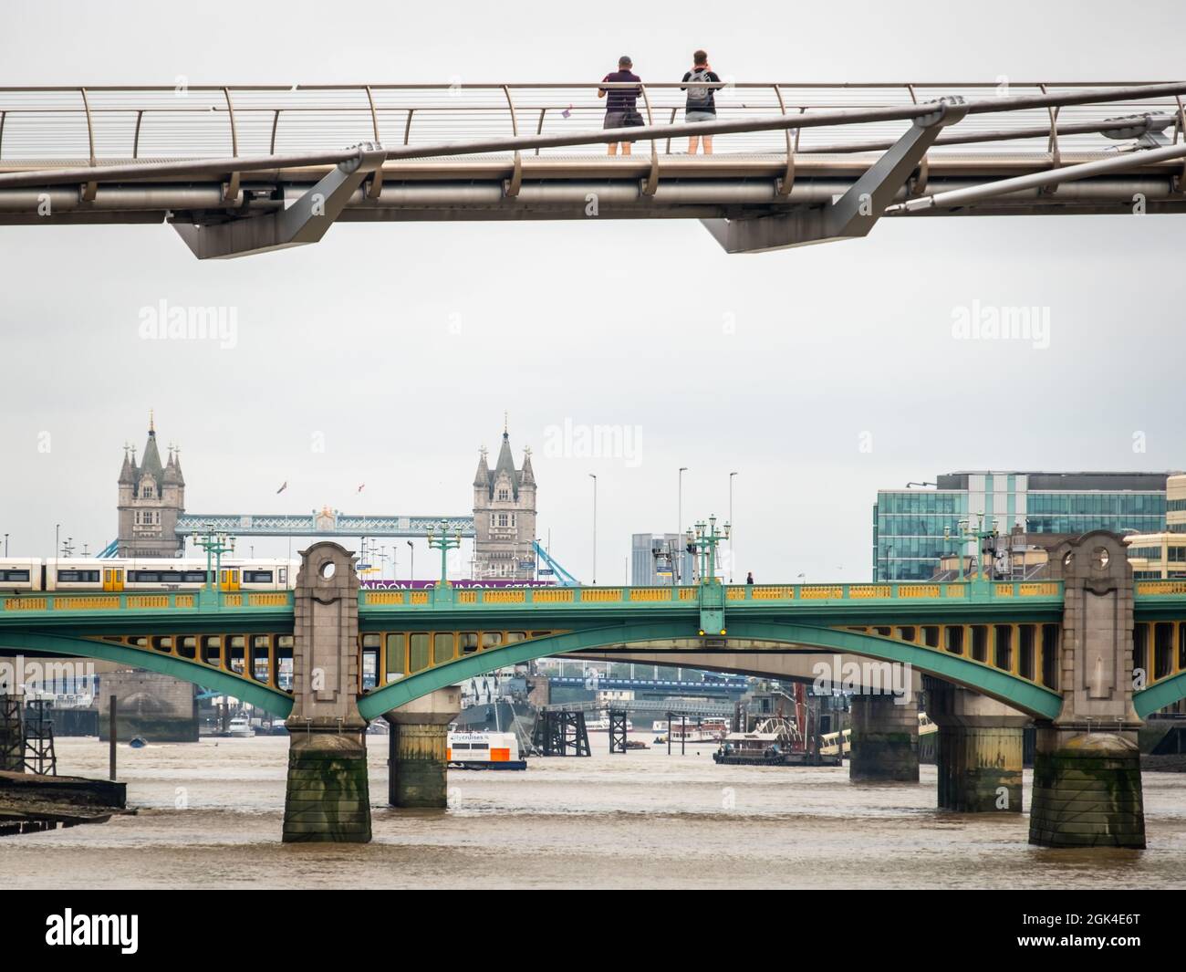 Brücken über die themse -Fotos und -Bildmaterial in hoher Auflösung – Alamy