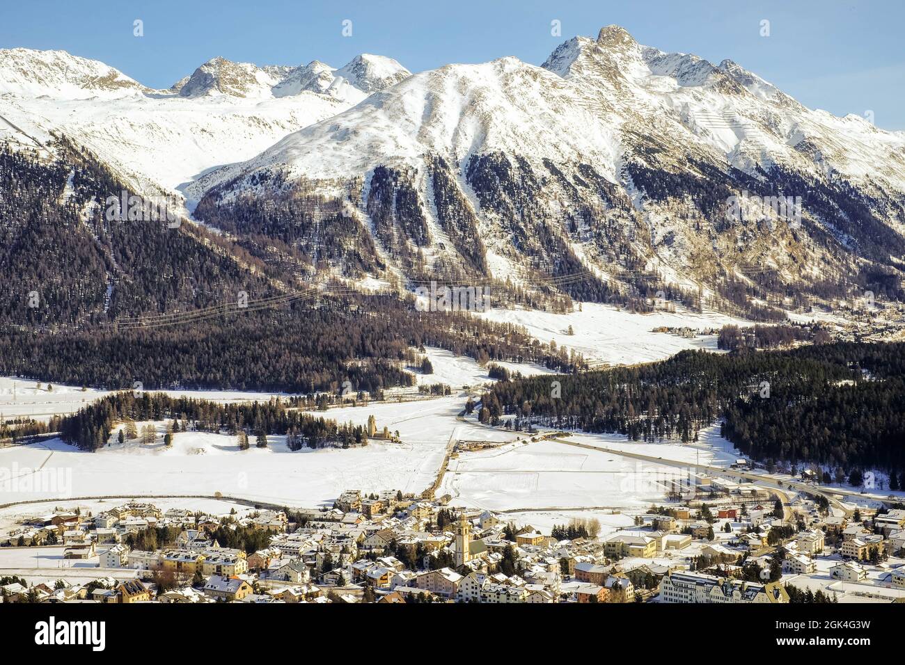 Celerina dorf im schnee -Fotos und -Bildmaterial in hoher Auflösung – Alamy
