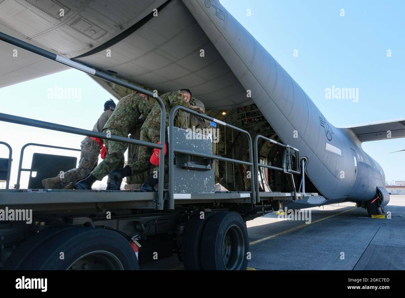 374th Logistics Readiness Squadron Combat Mobility Flight Airmen und ...
