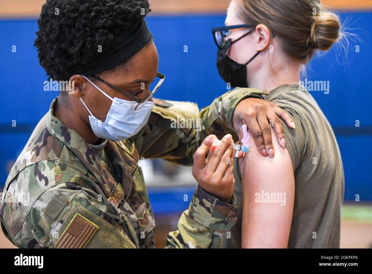 Personal Sgt. Tyler Watkins, nicht beauftragter Offizier der 66th ...