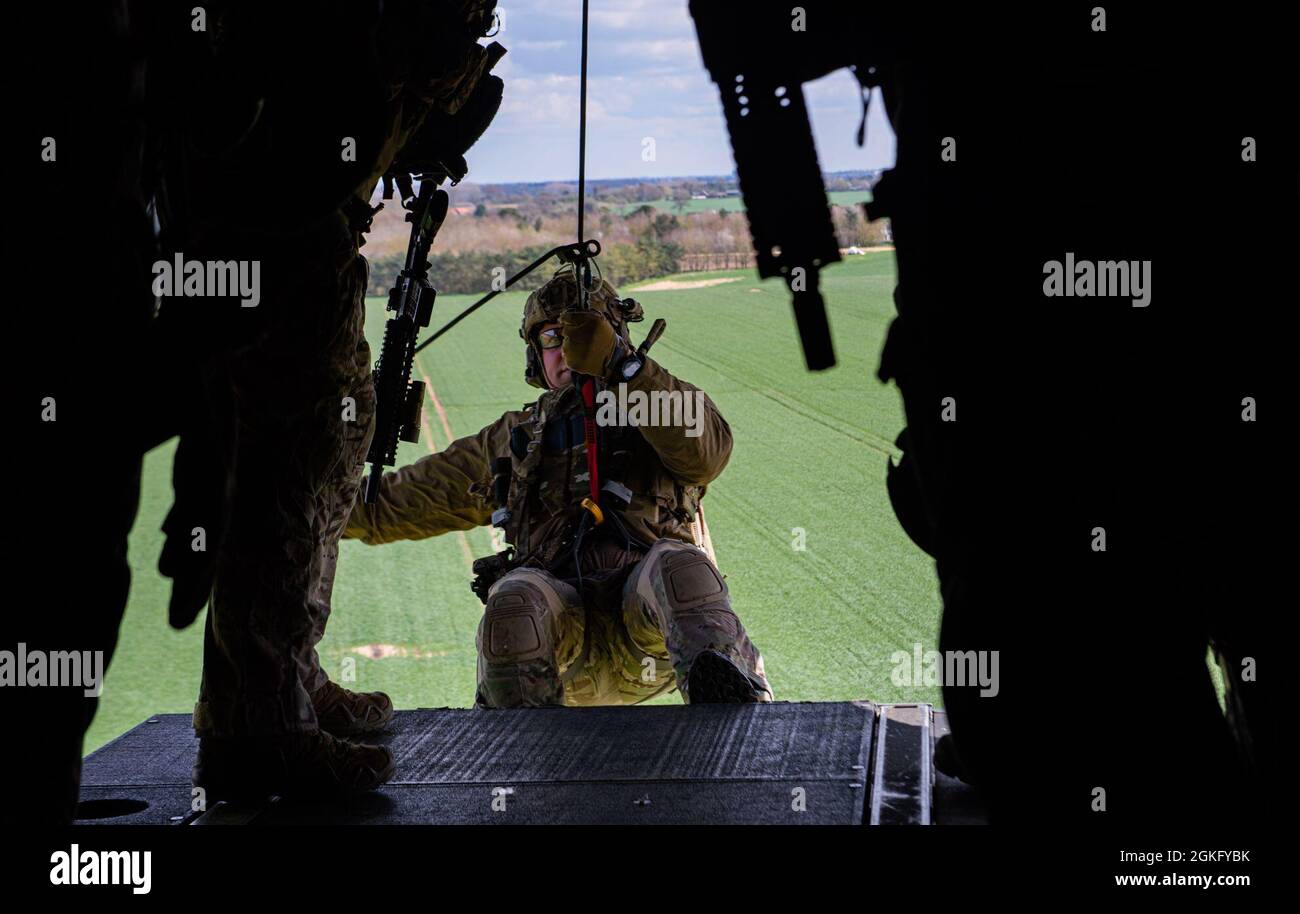 Ein US Air Force Special Tactics Operator, der der 321. Special Tactics ...