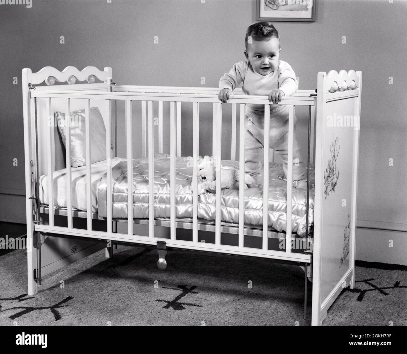 1950s baby black and white -Fotos und -Bildmaterial in hoher Auflösung ...