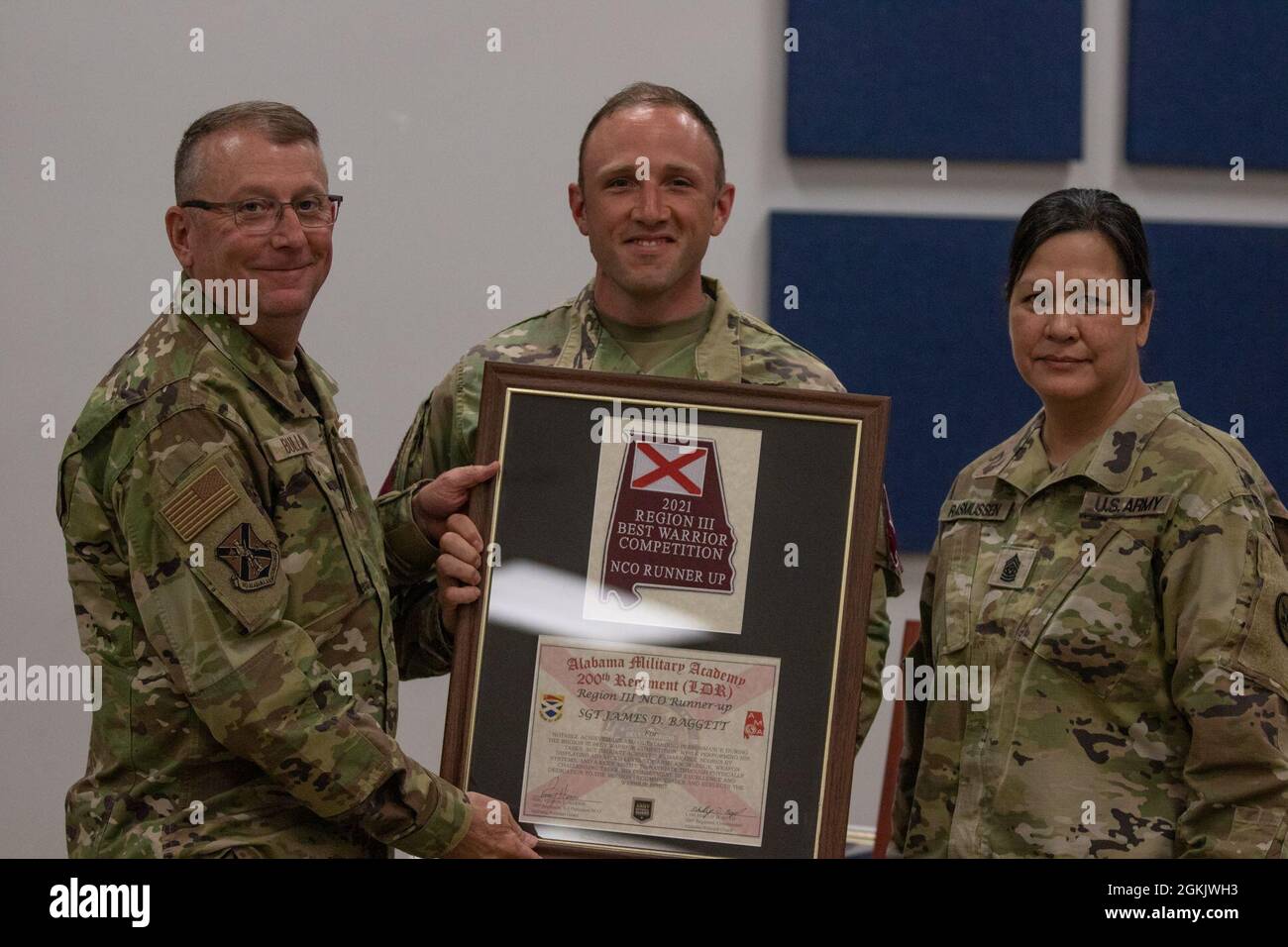 Mitarbeiter der unteren ebene -Fotos und -Bildmaterial in hoher ...