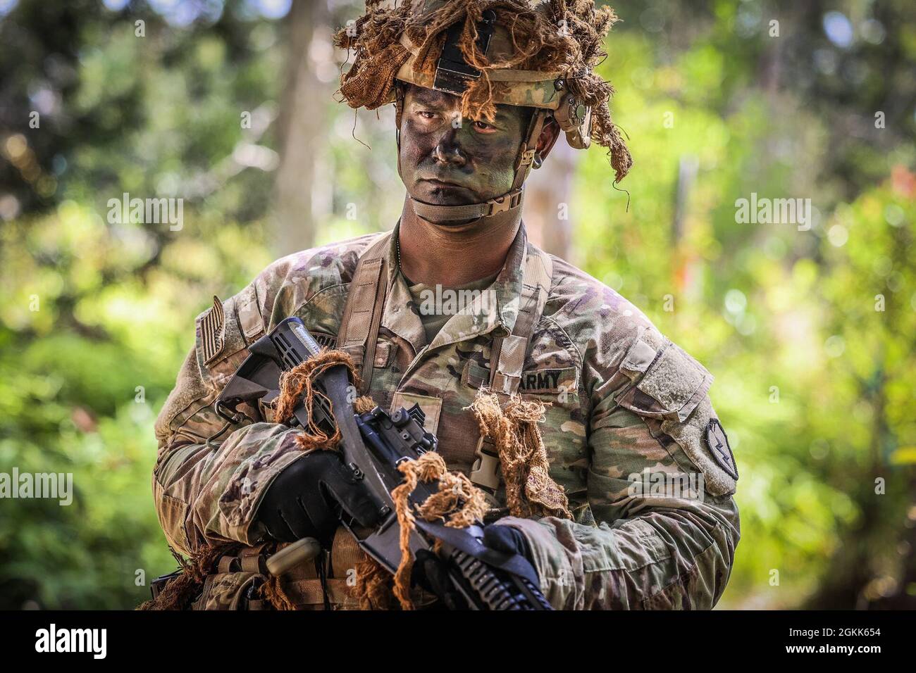 Schofield Barracks, HI – SFC. Brian Coulston, ein Mitglied der Army ...
