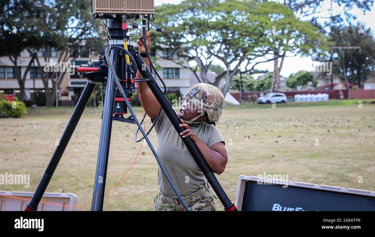 Die US Army SGT Jayla Rogers, die der Charlie Company als „Charge“ der ...