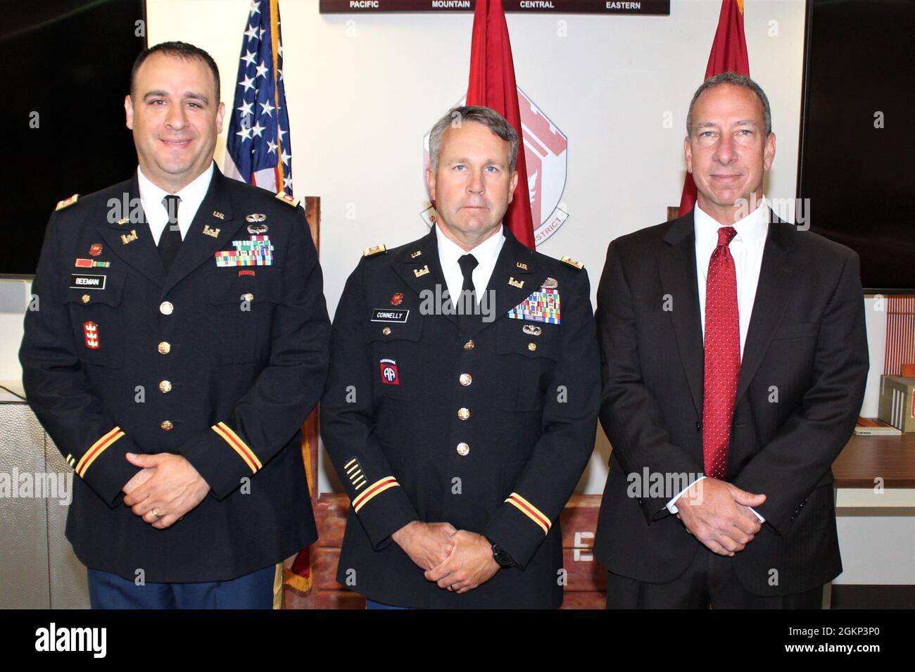 LT. Col. Jeffrey M. Beeman, Kommandeur des Südpazifik-Grenzbezirks, LT ...