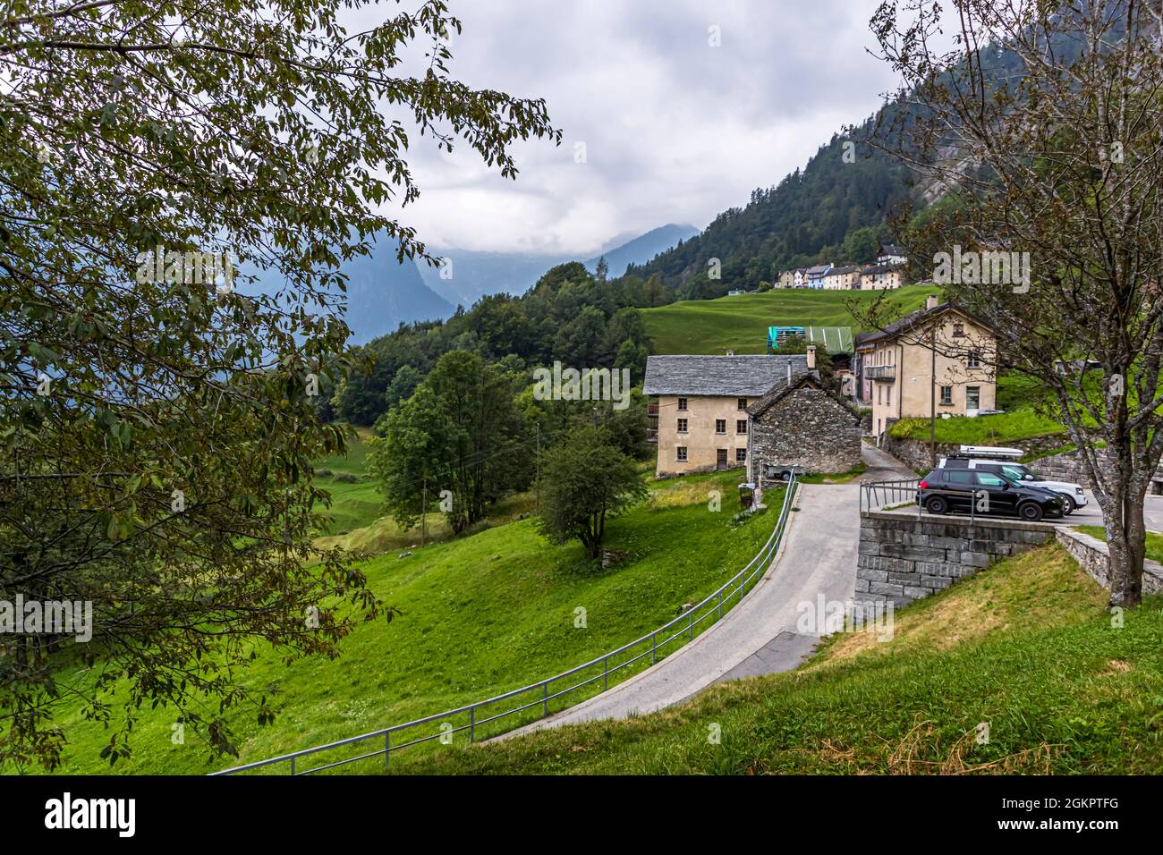 Cerentino ist ein kleines abgelegenes Dorf im Tessin, Circolo della ...