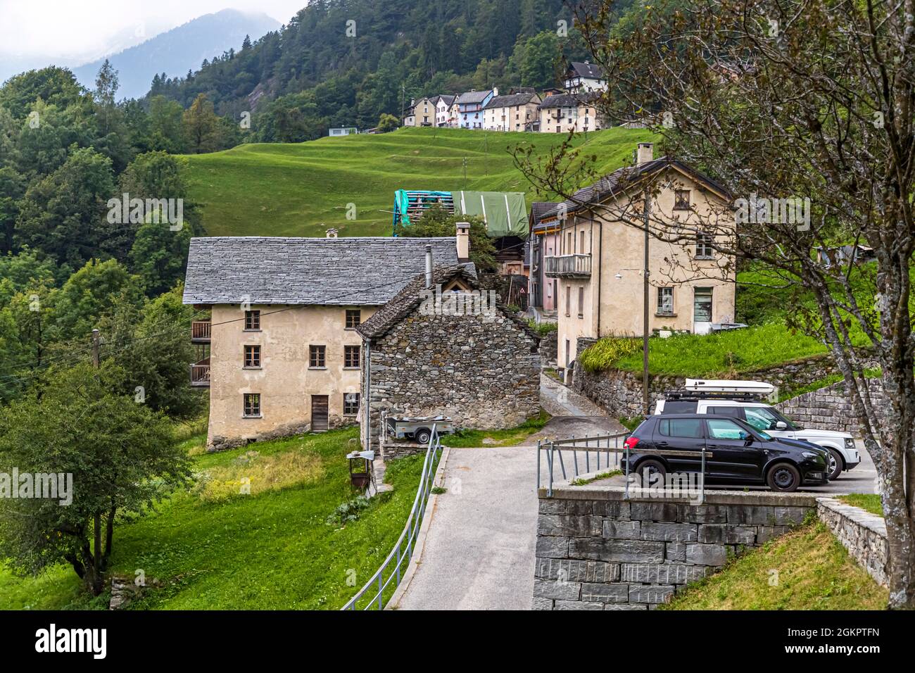 Cerentino ist ein kleines abgelegenes Dorf im Tessin, Circolo della ...