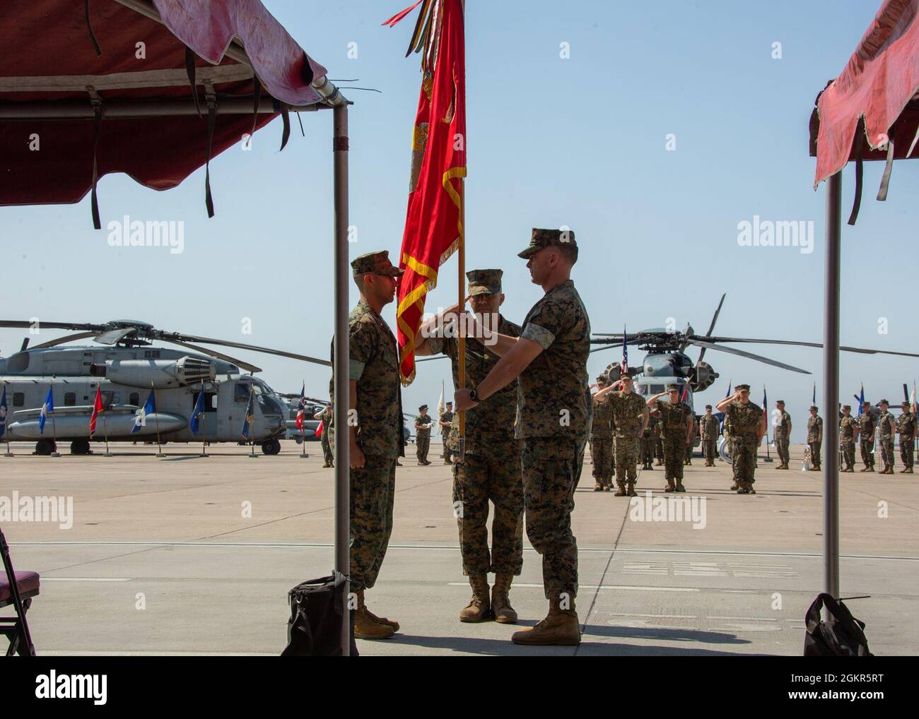 Schwere marineschwader 465 -Fotos und -Bildmaterial in hoher Auflösung ...
