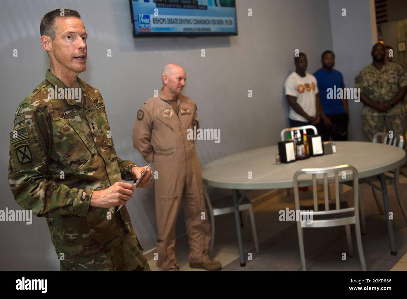 CAMP LEMONNIER, Dschibuti (18. Juni 2021) der Generalmajor der US-Armee ...