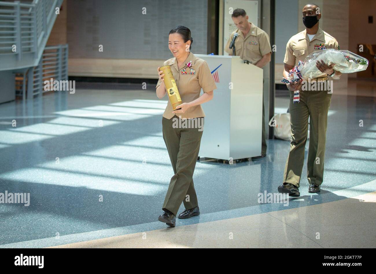 Die Angehörigen und Freunde des U.S. Marine Corps LT. Col. Amanda A ...