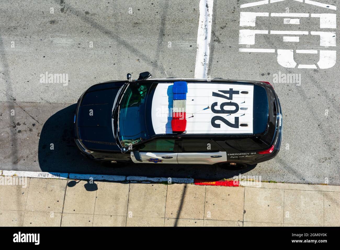 Police car roof -Fotos und -Bildmaterial in hoher Auflösung – Alamy