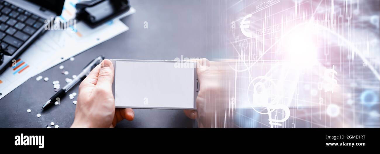 Arbeitszeit symbolisiert den Desktop. Schreibtisch mit Papieren von ...