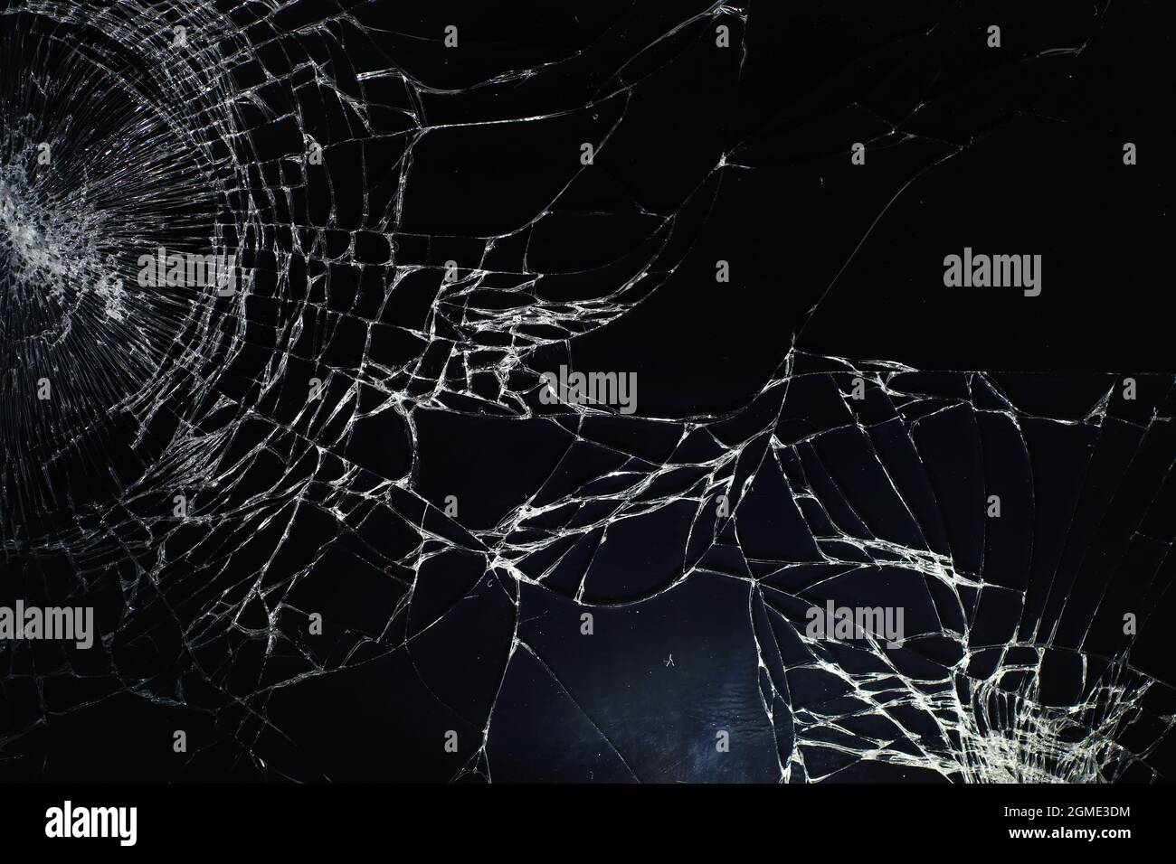 Riss auf dem Glas. Defekter Bildschirm. Kaputtes Telefon. Gebrochener ...