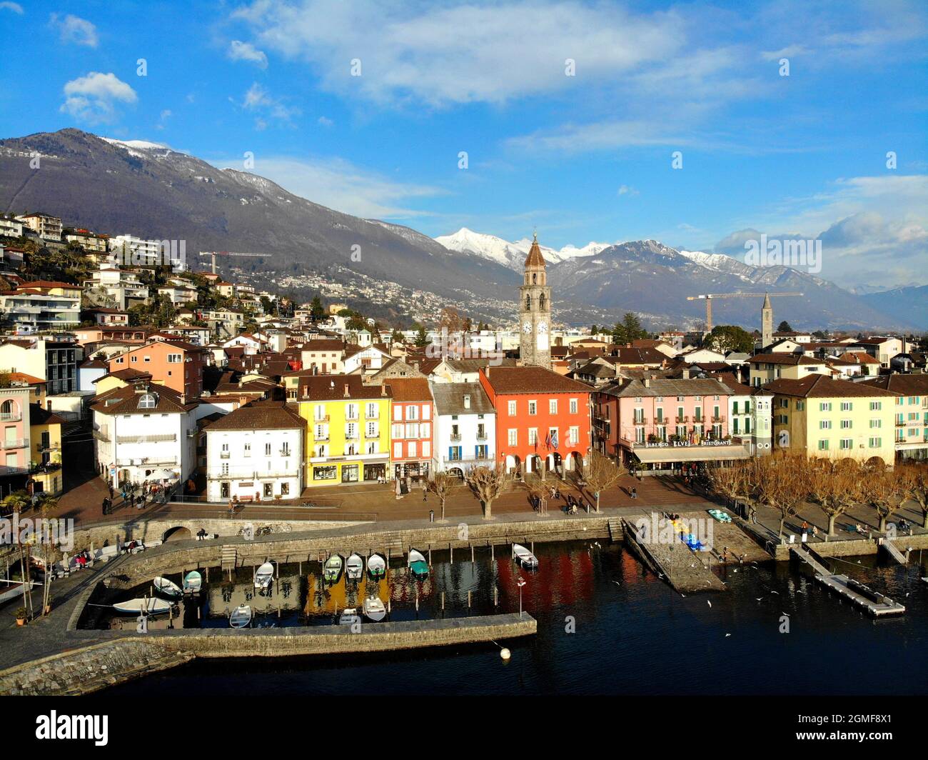 Kirche santi pietro e paolo in ascona -Fotos und -Bildmaterial in hoher ...