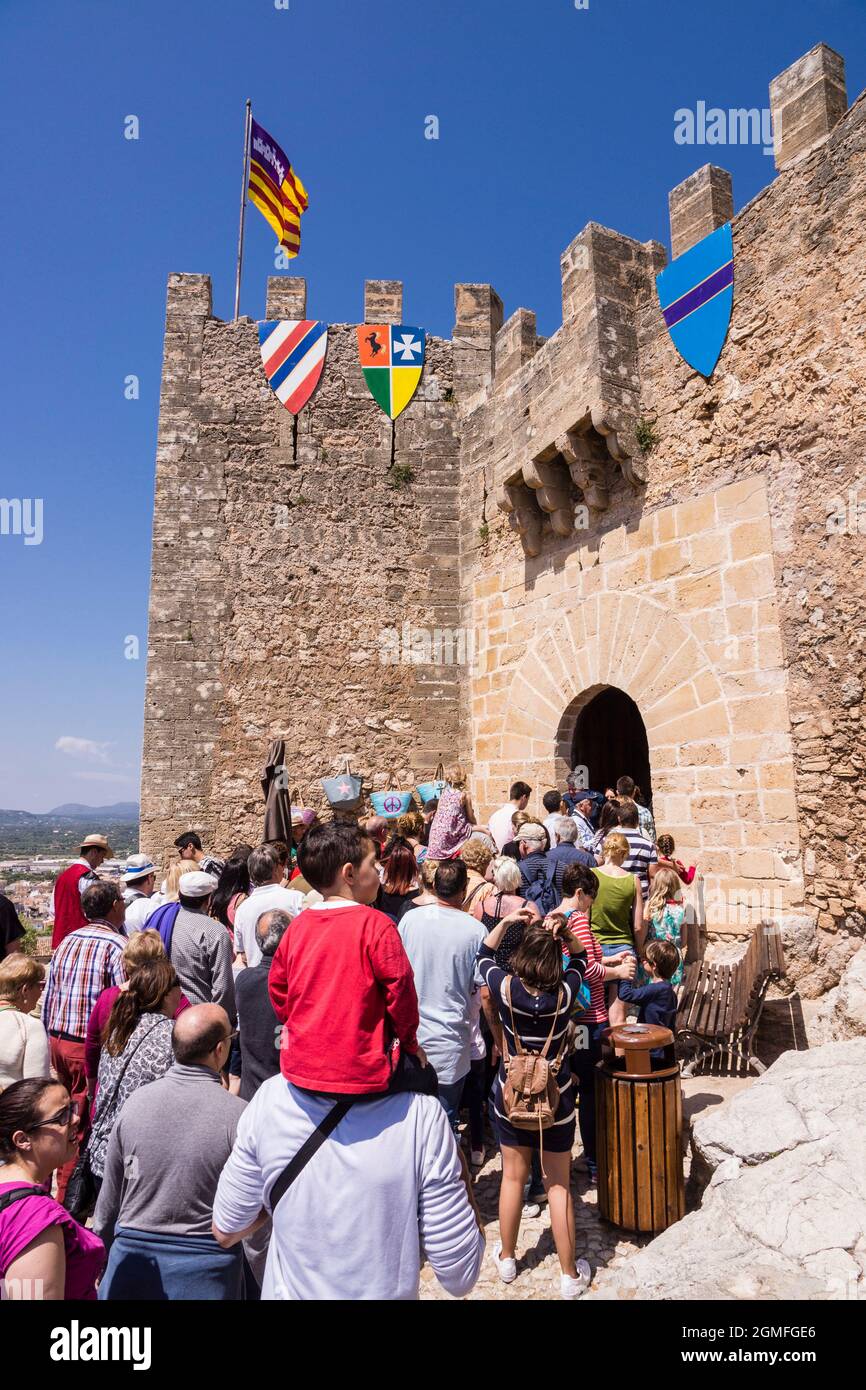 Capdepera medieval fair mercat medieval -Fotos und -Bildmaterial in ...