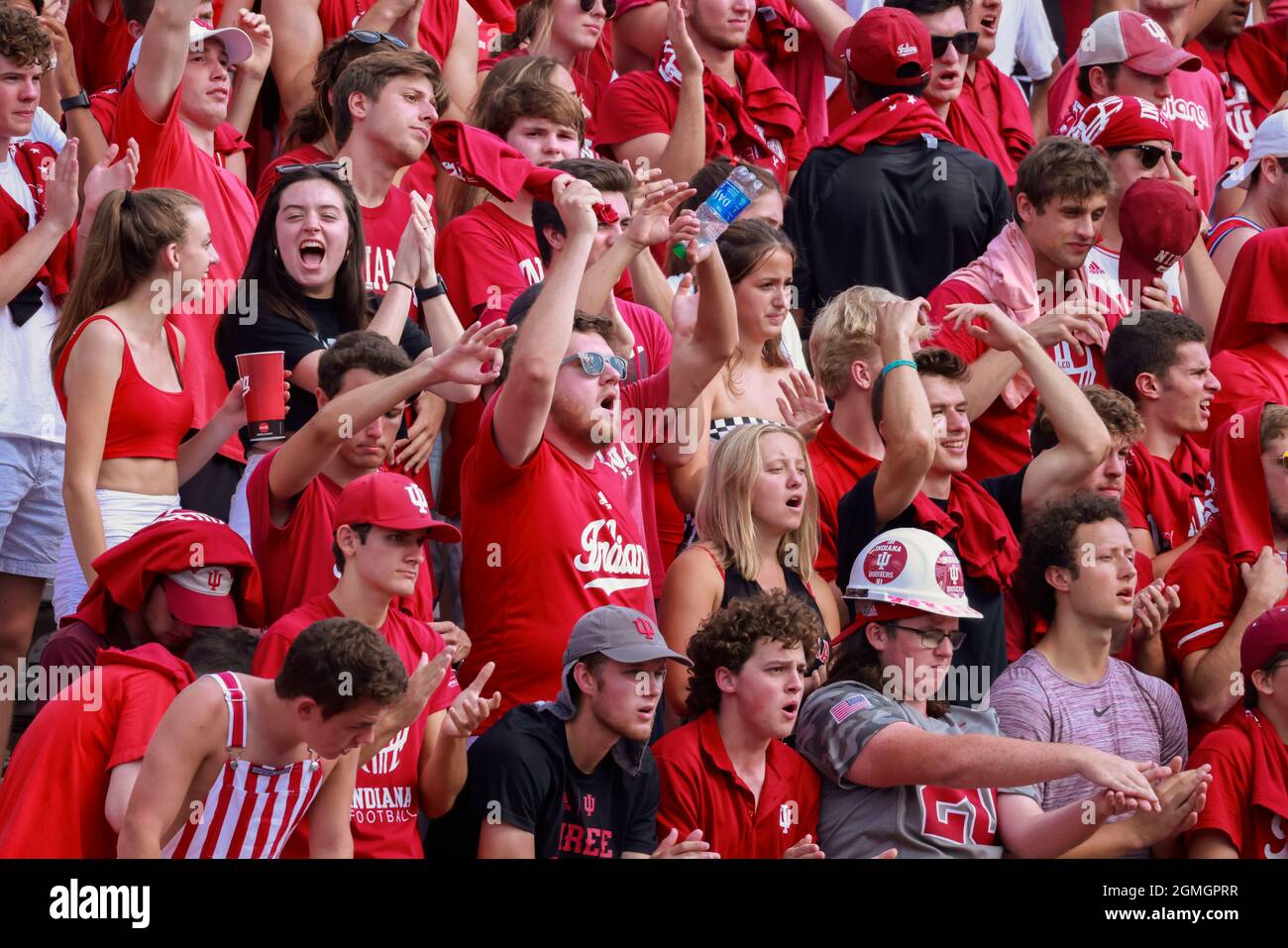 BLOOMINGTON, VEREINIGTE STAATEN – 2021/09/18: Fans der Indiana ...