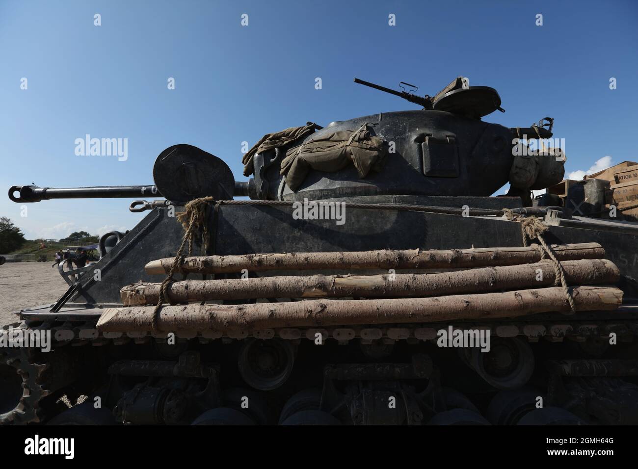 M4a2 sherman tanks -Fotos und -Bildmaterial in hoher Auflösung – Alamy