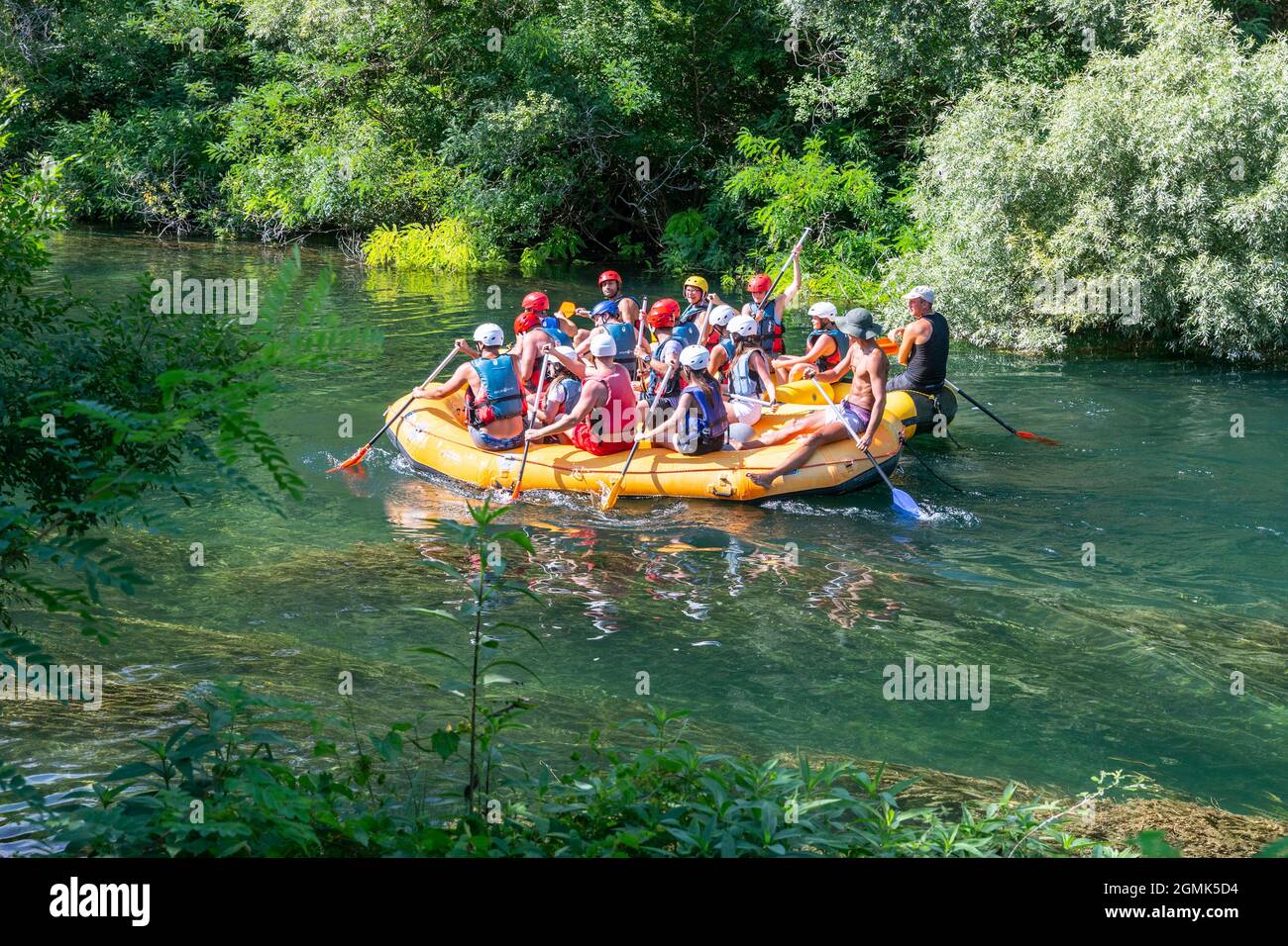 Omis rafting kroatien -Fotos und -Bildmaterial in hoher Auflösung – Alamy