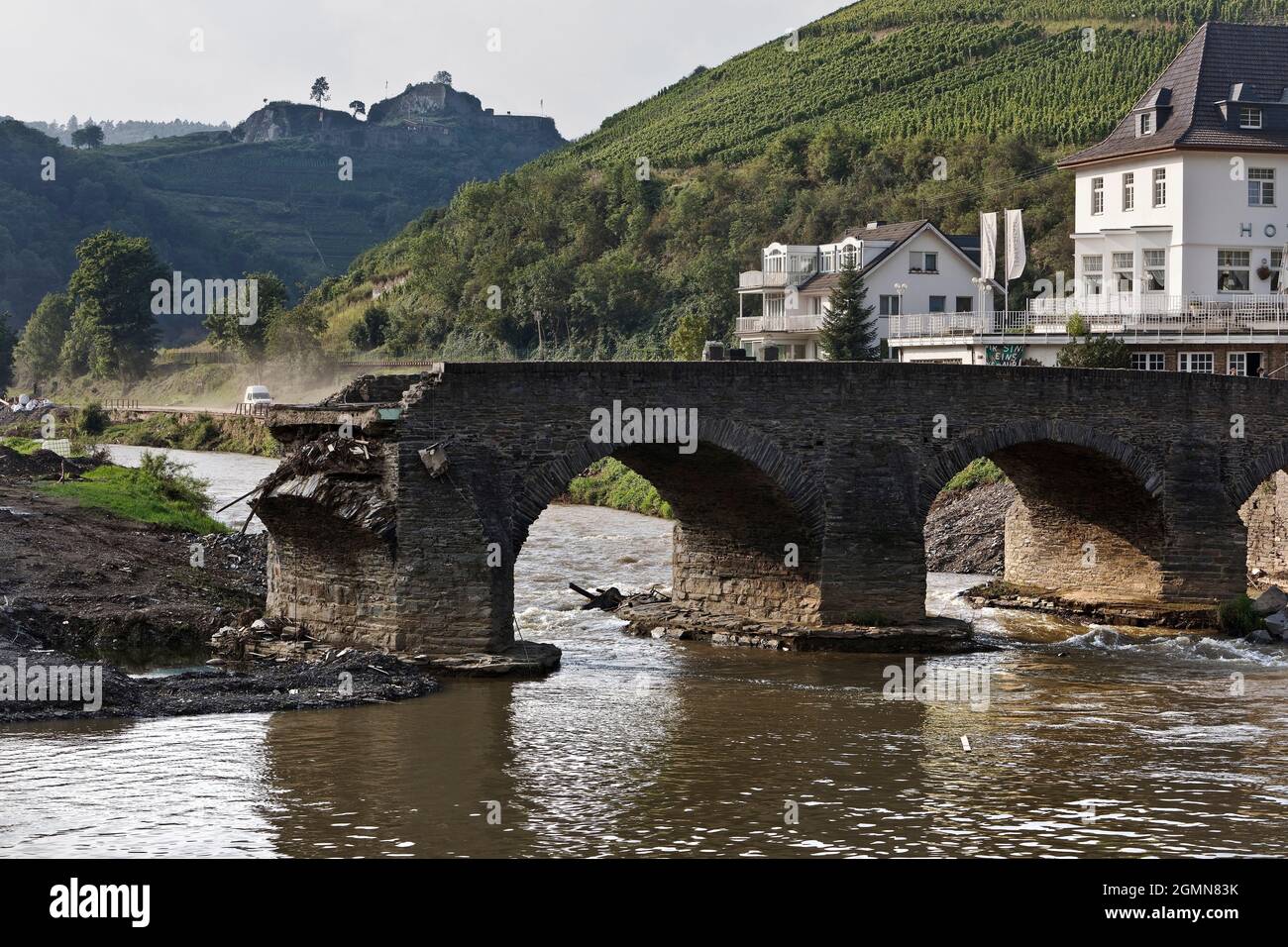 Hochwasser hochwasser hochwasser hochwasser -Fotos und -Bildmaterial in hoher Auflösung - Seite ...