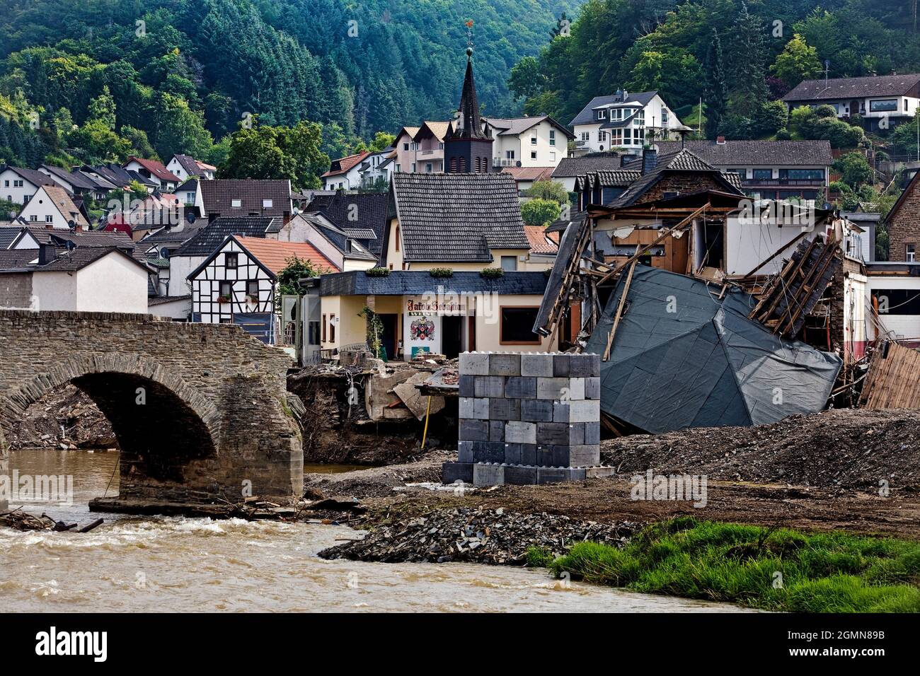 Hochwasserkatastrophe 2021 ahrtal rech -Fotos und -Bildmaterial in hoher Auflösung – Alamy