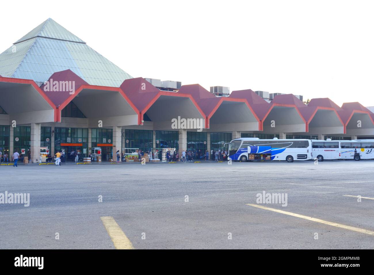 Busbahnhof antalya bus -Fotos und -Bildmaterial in hoher Auflösung – Alamy