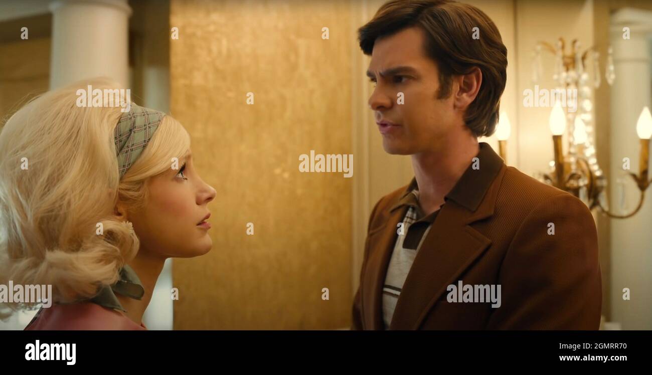 DIE AUGEN VON TAMMY FYE, von links: Andrew Garfield als Jim Bakker ...