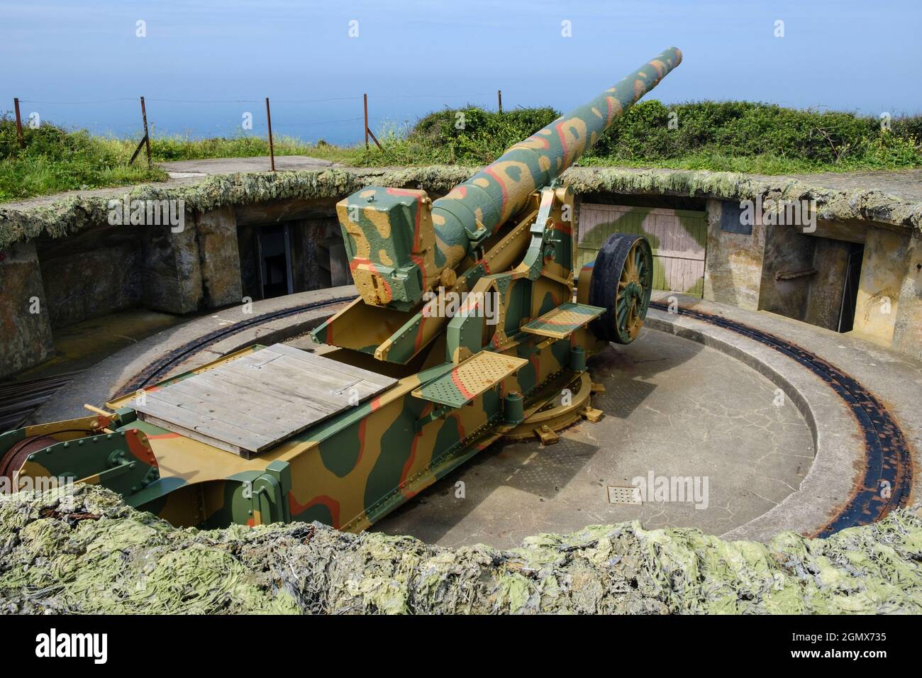 Batterie dollman gun pit -Fotos und -Bildmaterial in hoher Auflösung ...