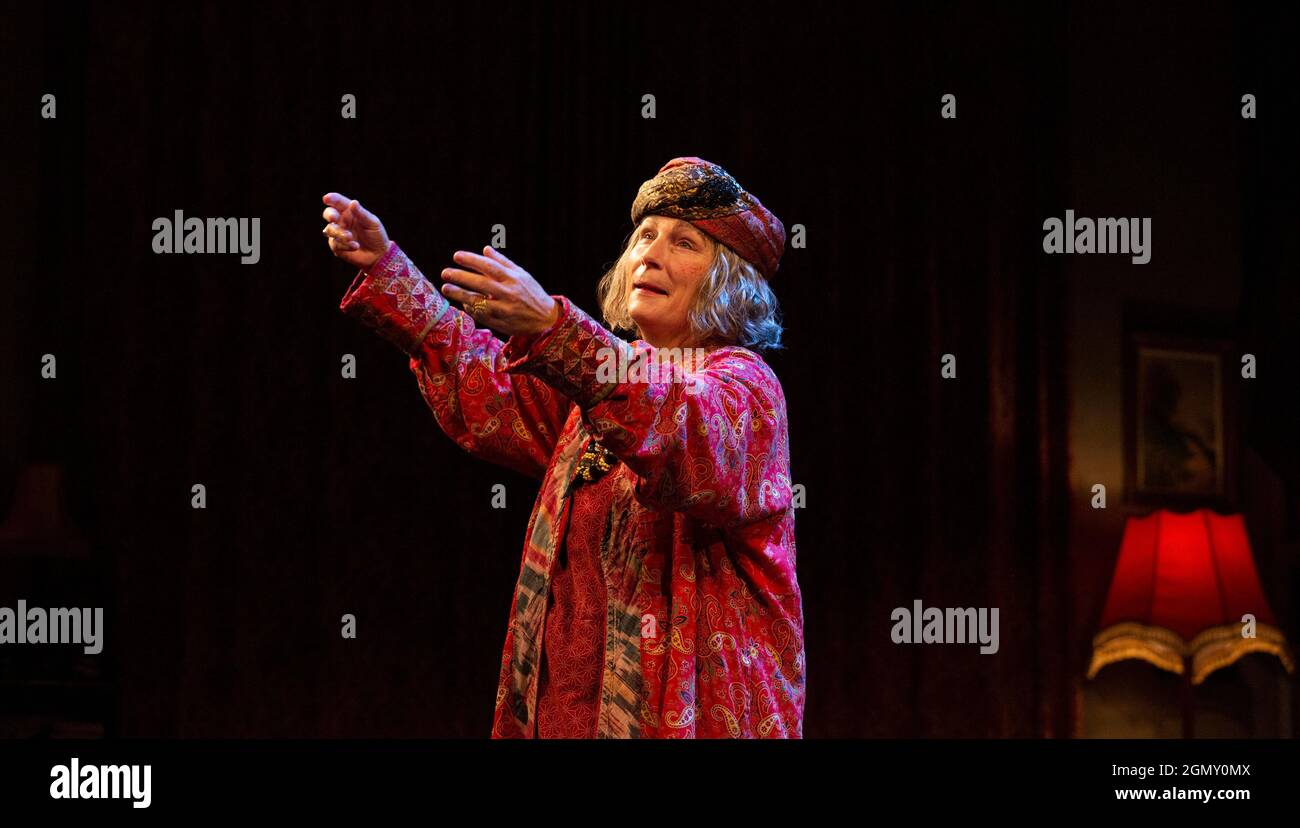 Saunders jennifer -Fotos und -Bildmaterial in hoher Auflösung – Alamy