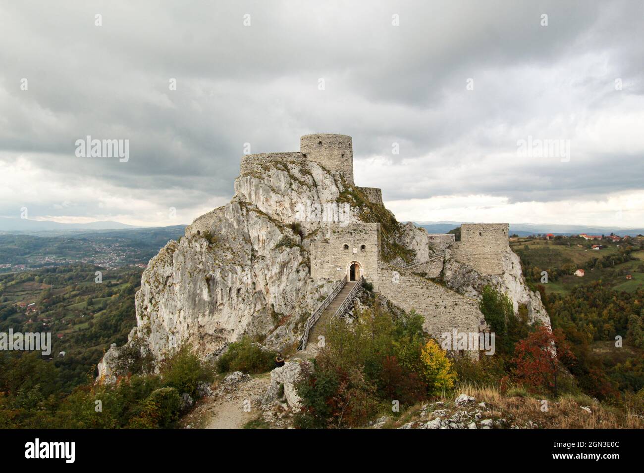 Srebrenik festung -Fotos und -Bildmaterial in hoher Auflösung – Alamy