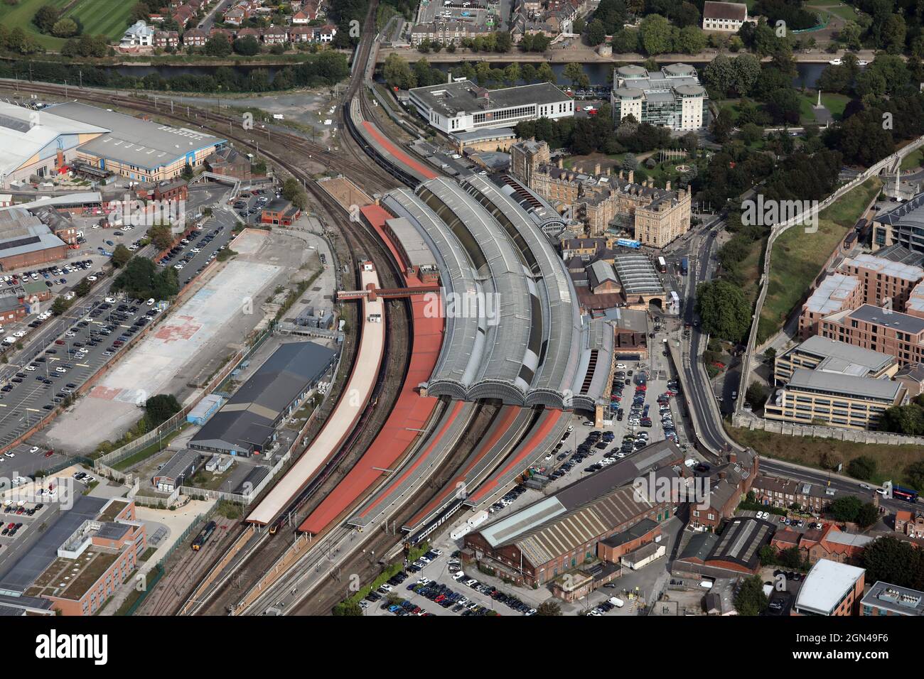 York bahnhof aus der luft -Fotos und -Bildmaterial in hoher Auflösung ...