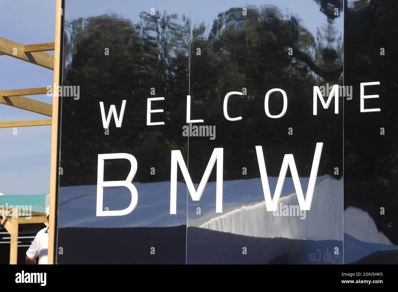 Bmw logo zeichen -Fotos und -Bildmaterial in hoher Auflösung – Alamy