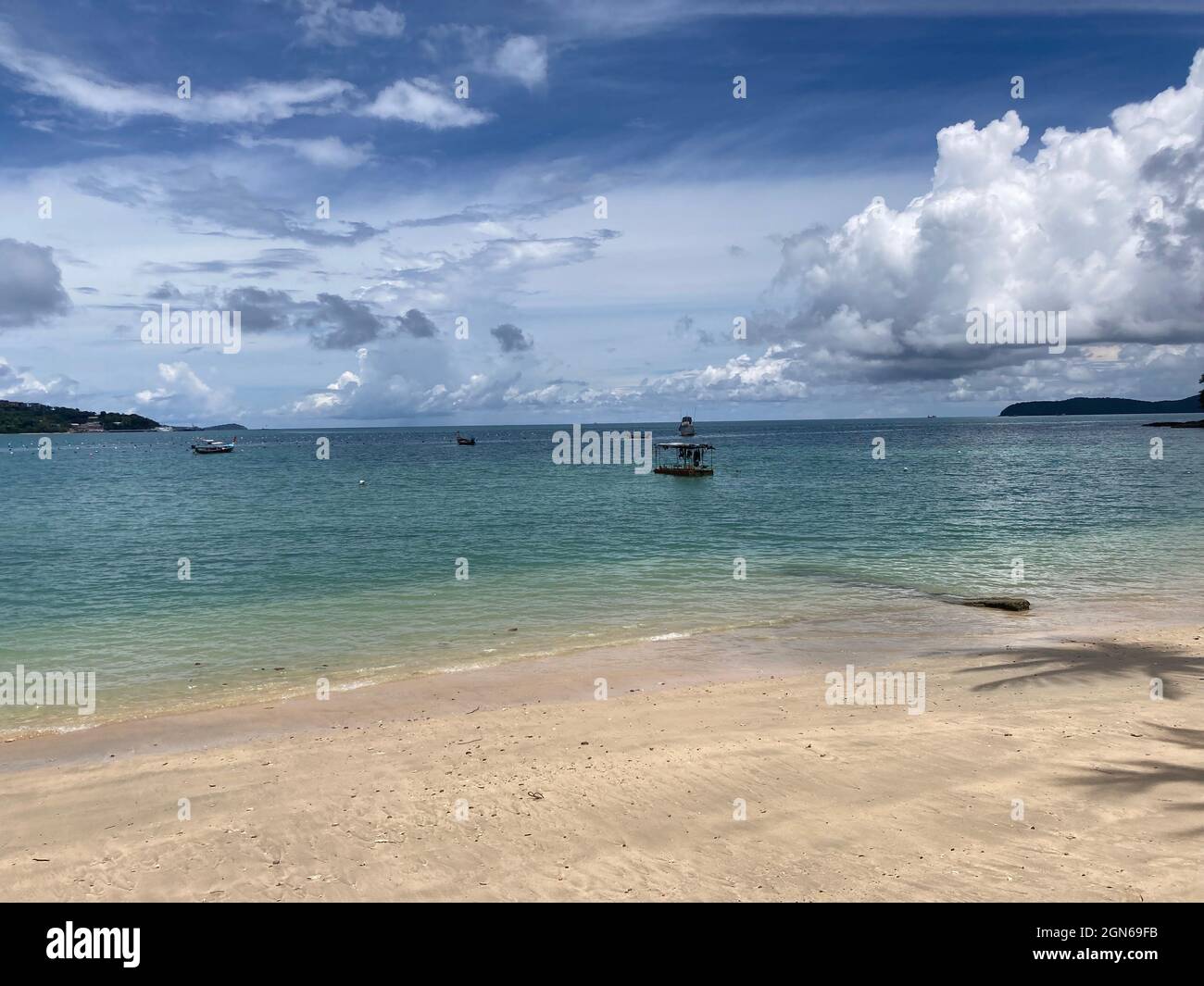 Ao Yon, Thailand. September 2021. Die Bucht von Ao Yon im Süden von ...