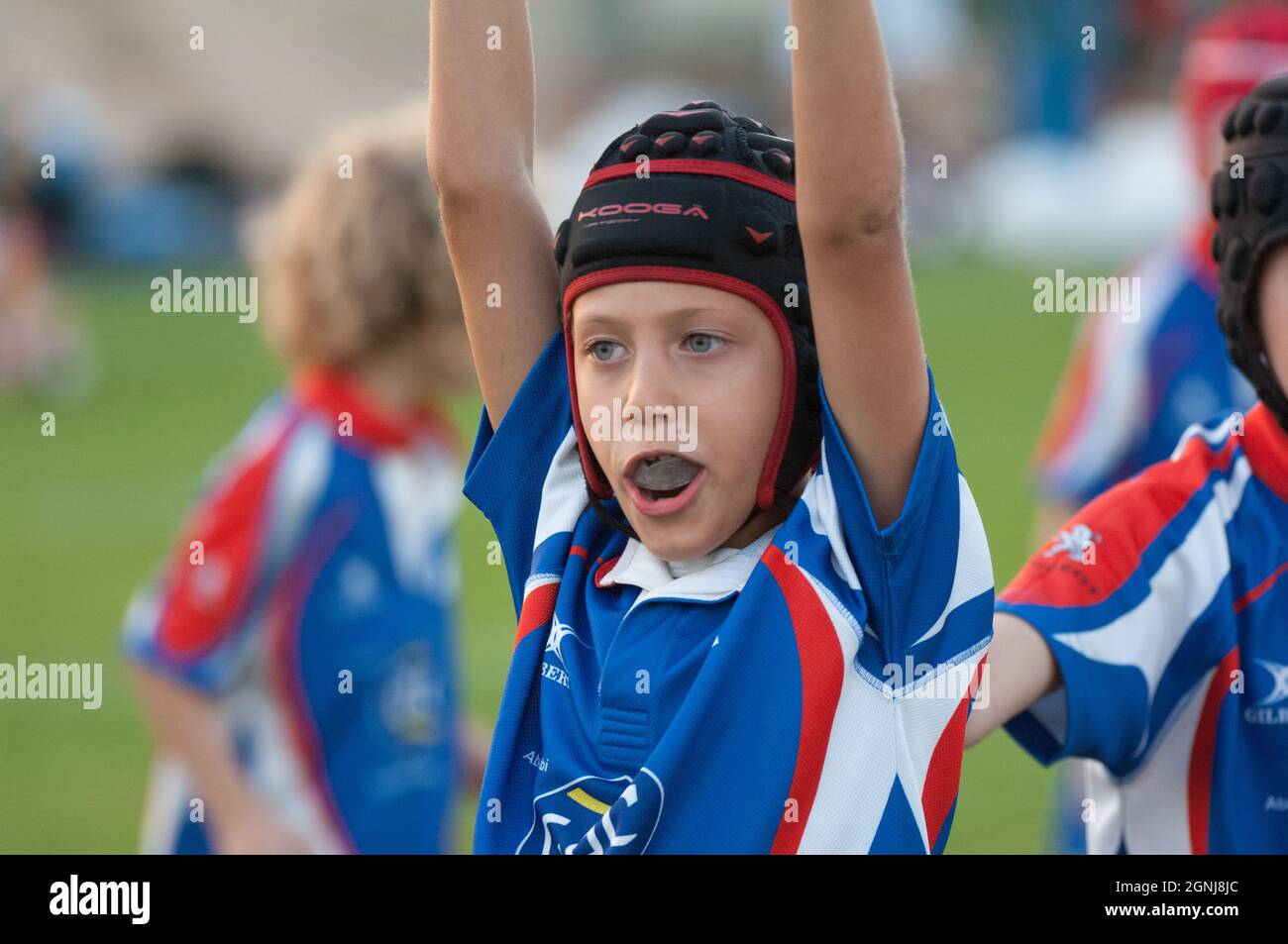 Learning to play rugby -Fotos und -Bildmaterial in hoher Auflösung – Alamy
