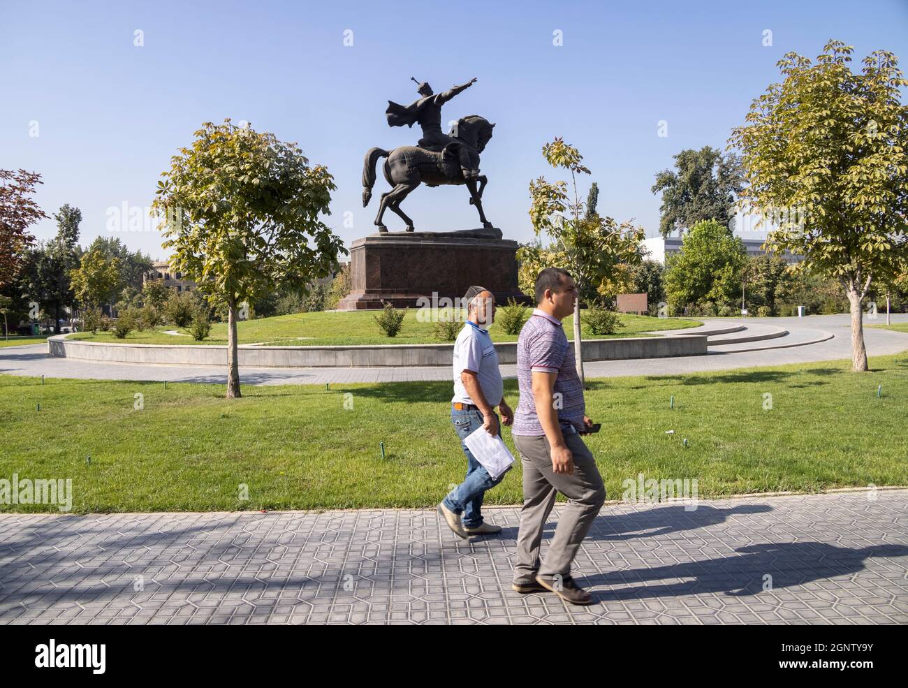Timur lang statue tamerlan -Fotos und -Bildmaterial in hoher Auflösung ...