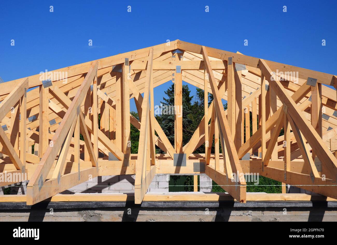 Dachbalken aus holz -Fotos und -Bildmaterial in hoher Auflösung – Alamy