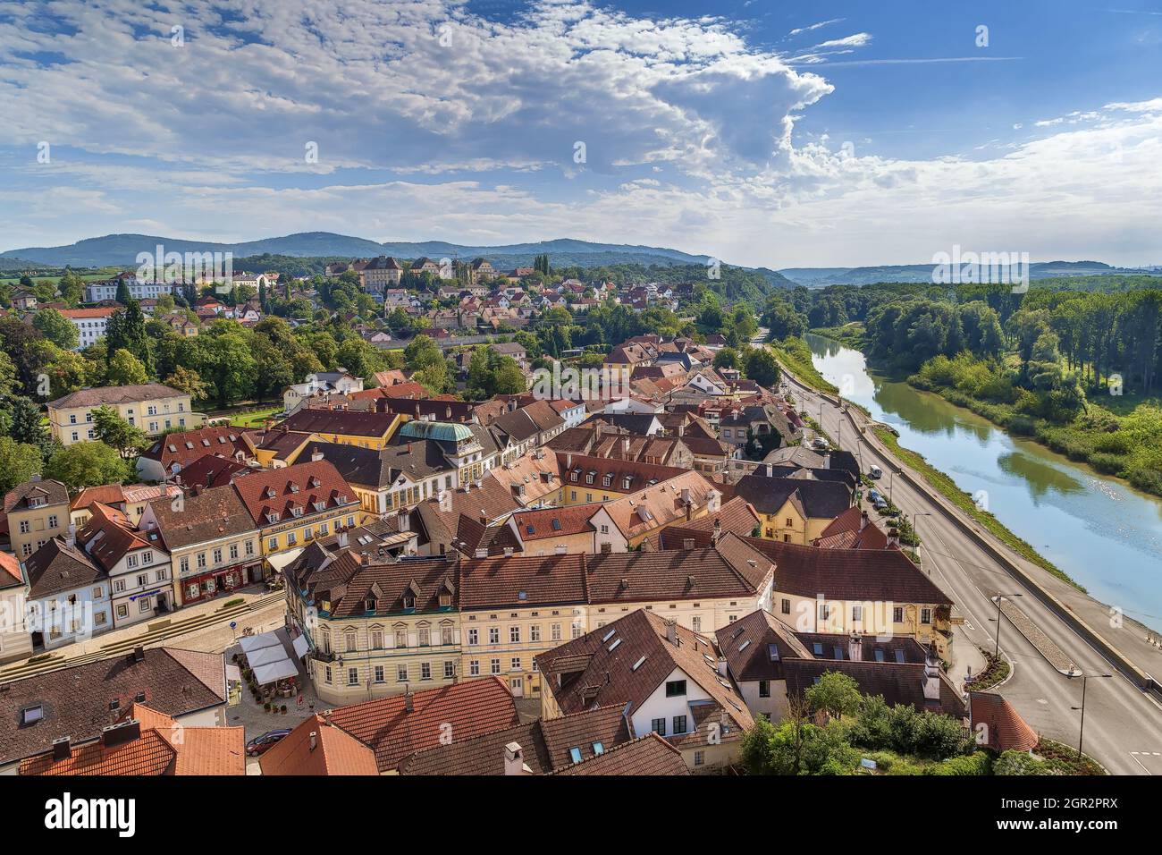 Luftbild von melk stadt und donau -Fotos und -Bildmaterial in hoher ...