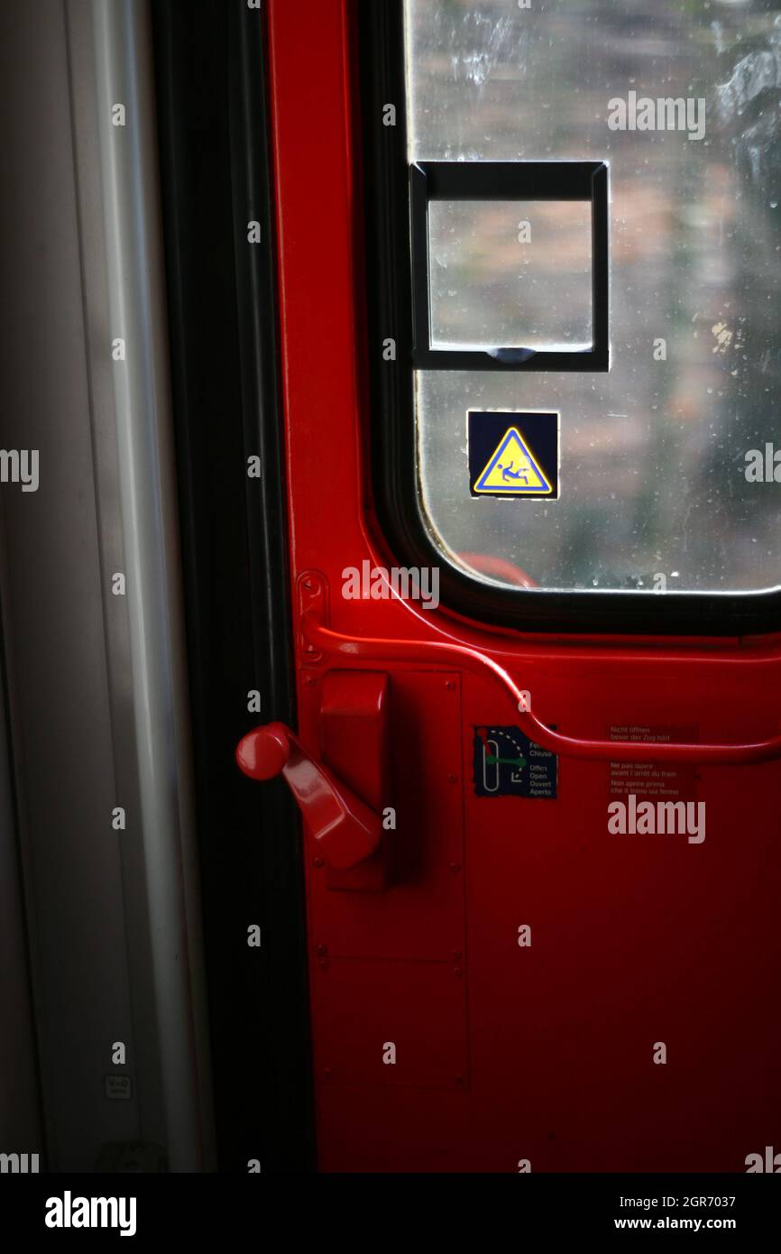 German train door -Fotos und -Bildmaterial in hoher Auflösung – Alamy