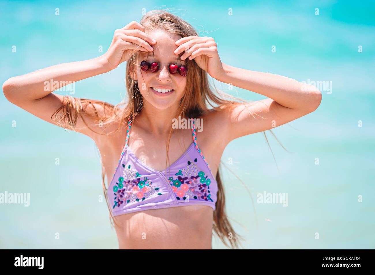 Porträt Von 12 Mädchen Im Bikini Fotos Und Bildmaterial In Hoher